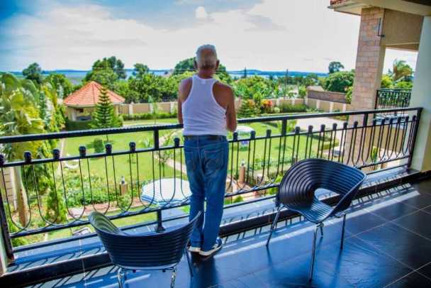 Lake Point Villa. - Ayoma